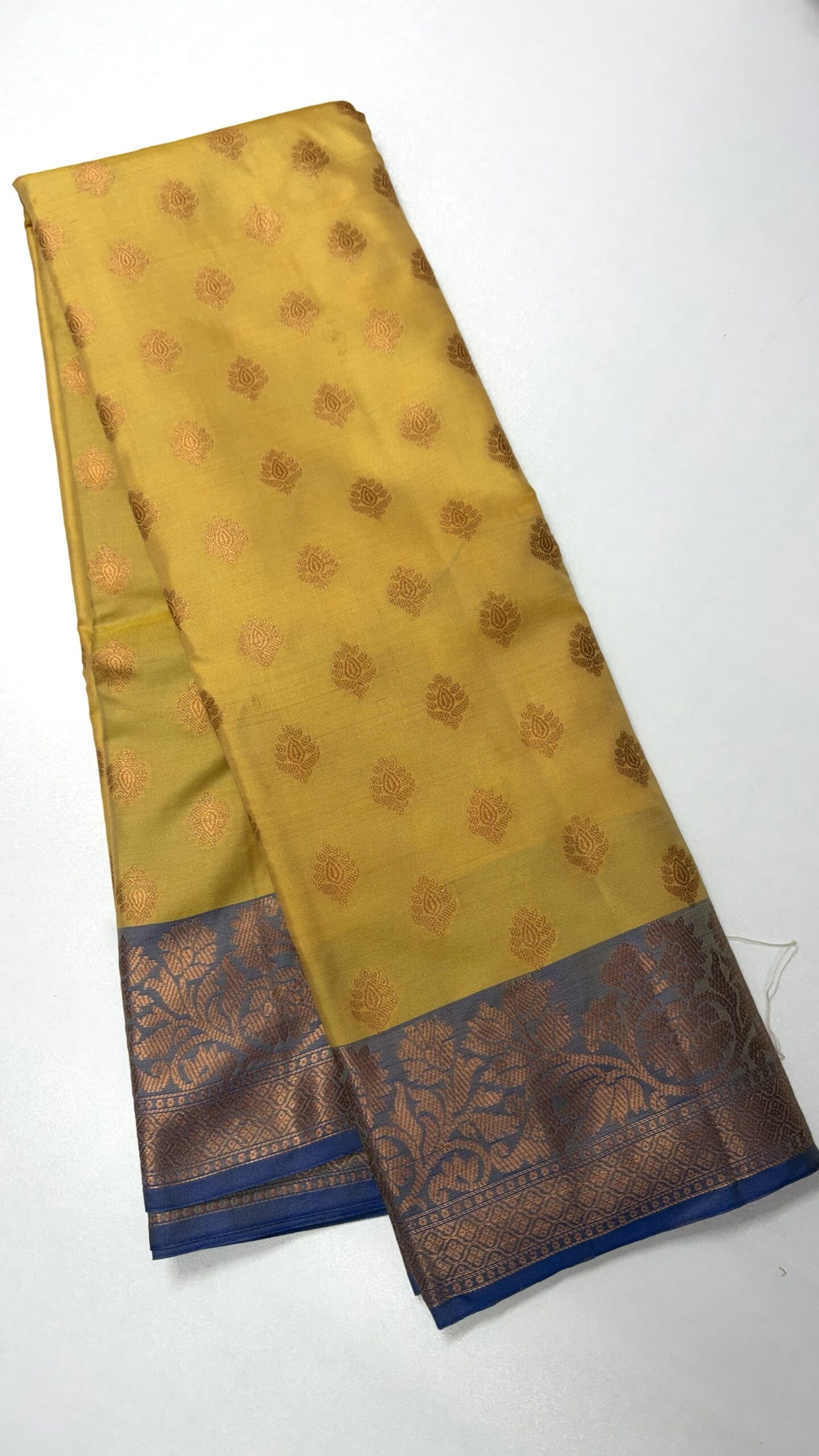 MD105 – Soundarya Sarees